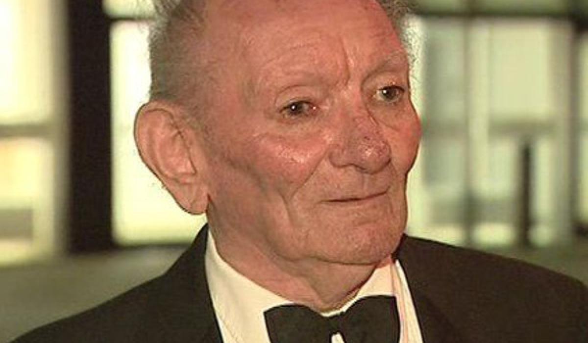 Martin McGuinness expresses sadness at the death of Brian Friel - Derry Now