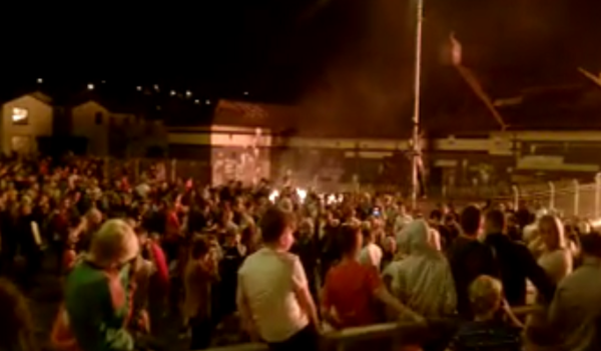 VIDEO 1: Large crowd views controversial Bogside bonfire - Derry Now