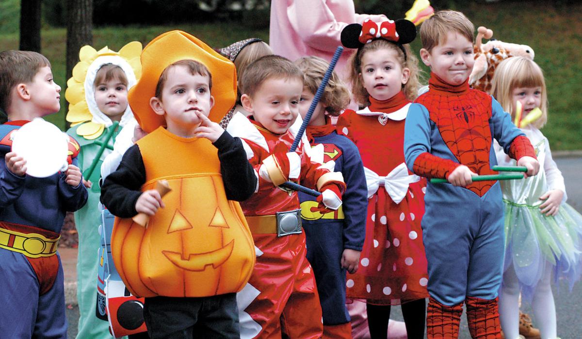 Safety warning issued to parents over dangers of Halloween costumes ...