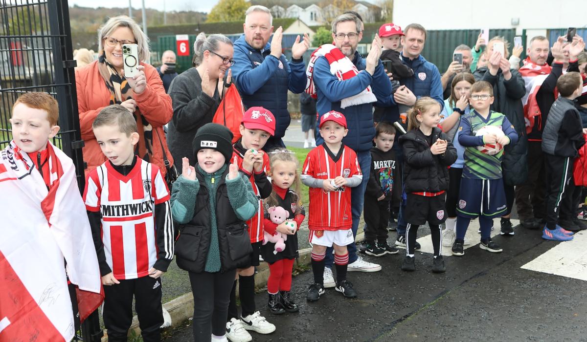 PICTURES: Derry City fans give their heroes the perfect send-off from ...