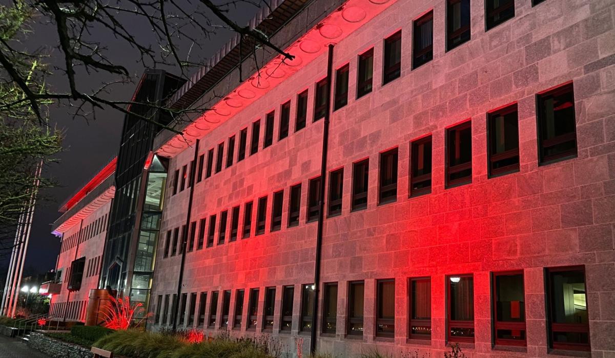 Derry to light up red for NI Chest Heart & Stroke - Derry Now