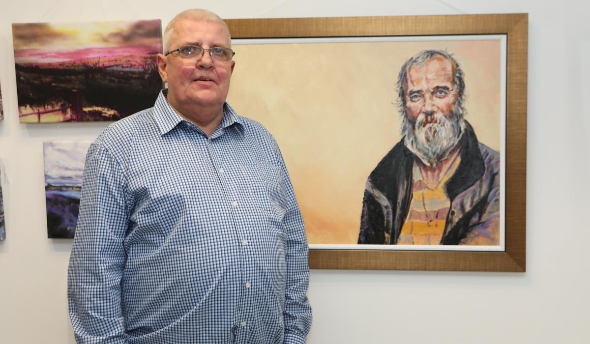 Barry's doing art Without Borders - Derry Now