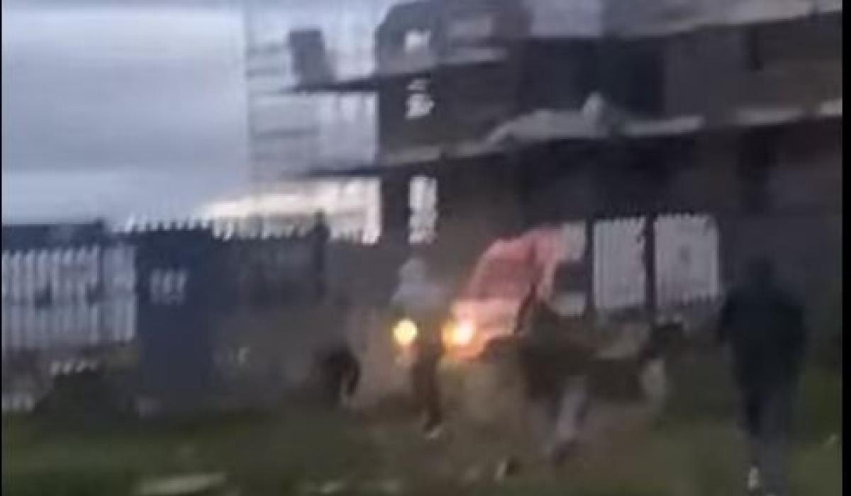 Police in Derry attacked in Creggan area of the city - Derry Now