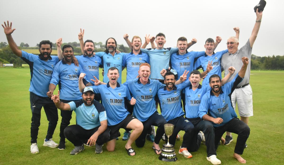 Ardmore celebrate after winning their first ever senior title - Derry Now