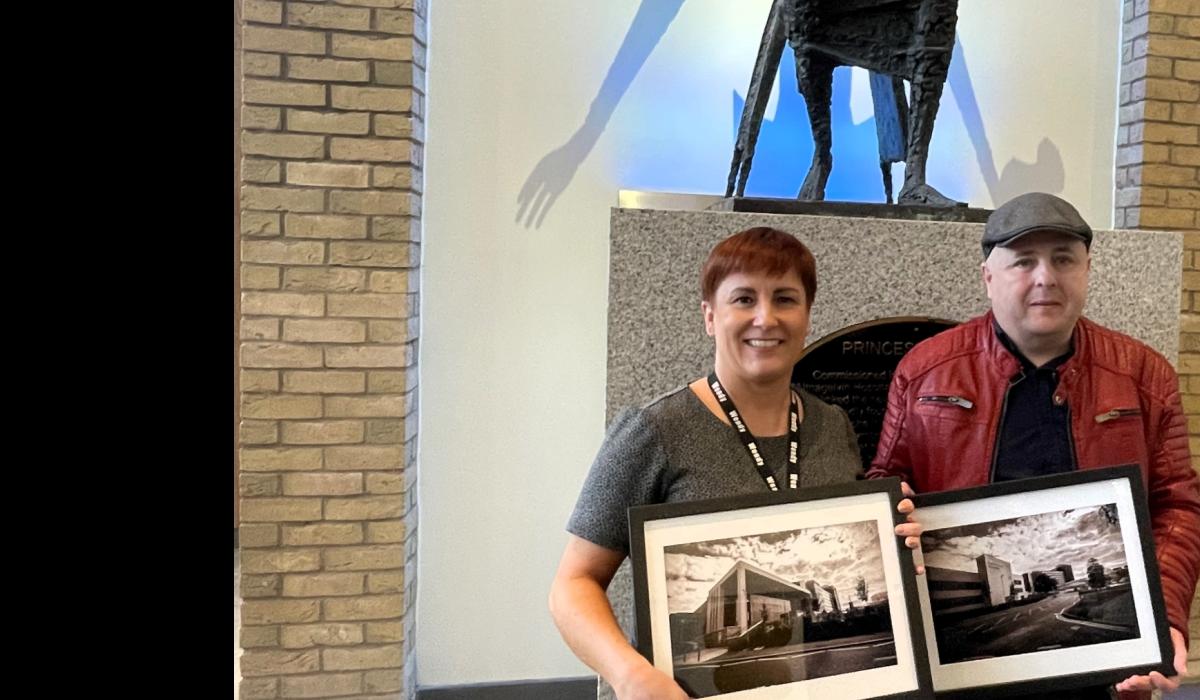 Talented Derry photographer gifts prints to Western Trust - Derry Now