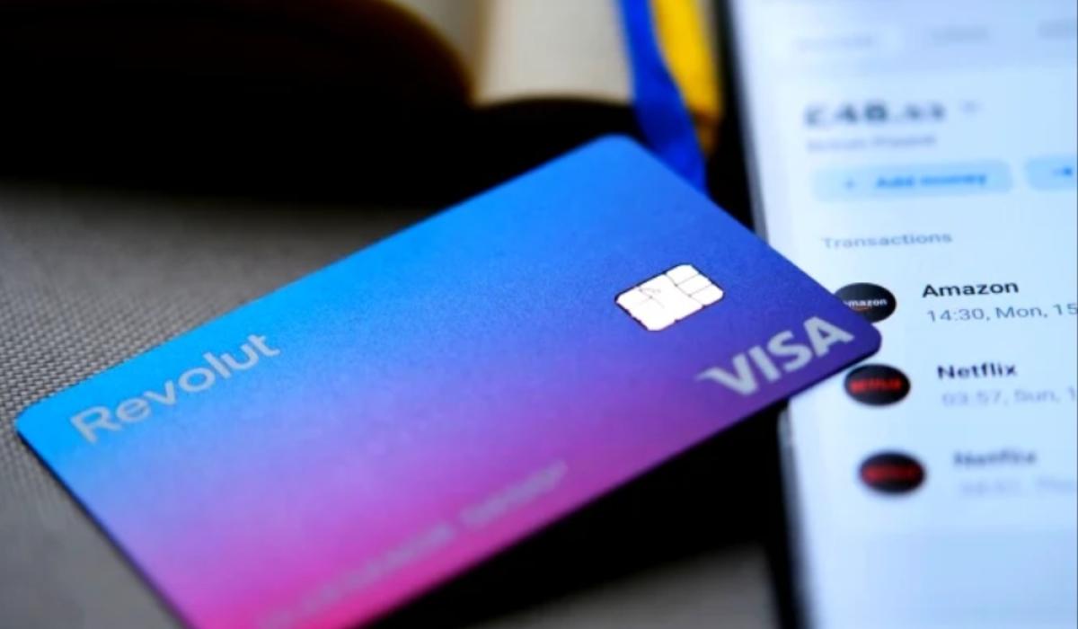ALERT: Revolut issues SCAM warnings ahead of last minute Christmas ...
