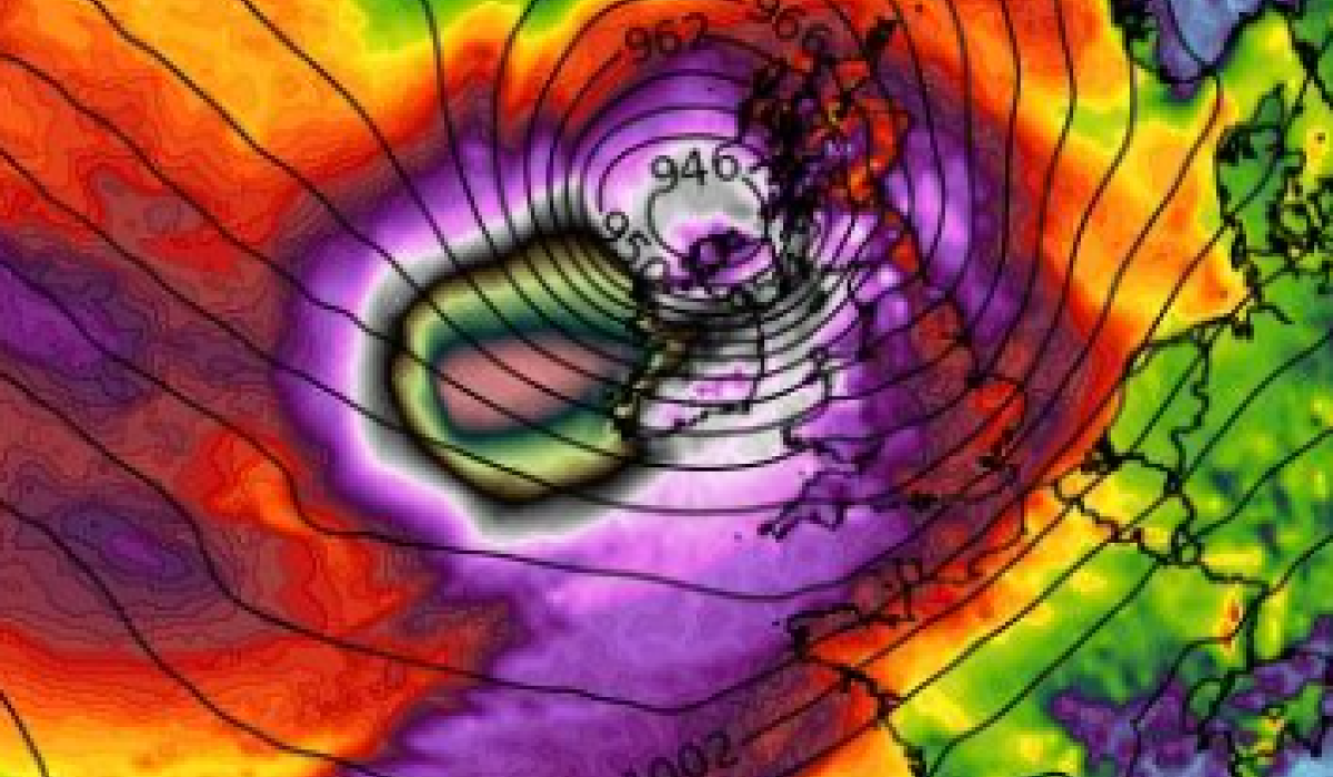 LIVE: Terrifying Storm Éowyn twist with 200km/h hurricane winds to hit ...