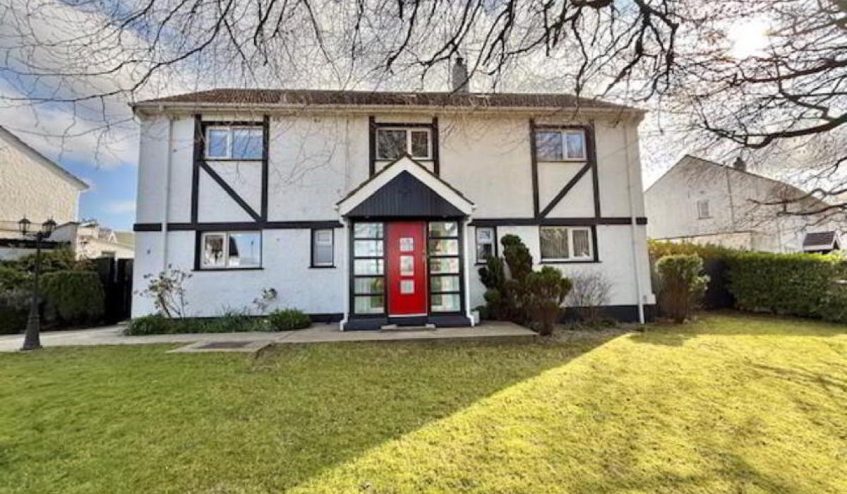 PICTURES: Classic and cosy Derry home could be yours for £395,000 ...