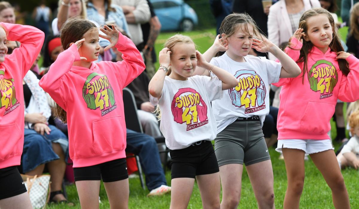 IN PICTURES: Families come together for 'One World' multi-cultural fun ...