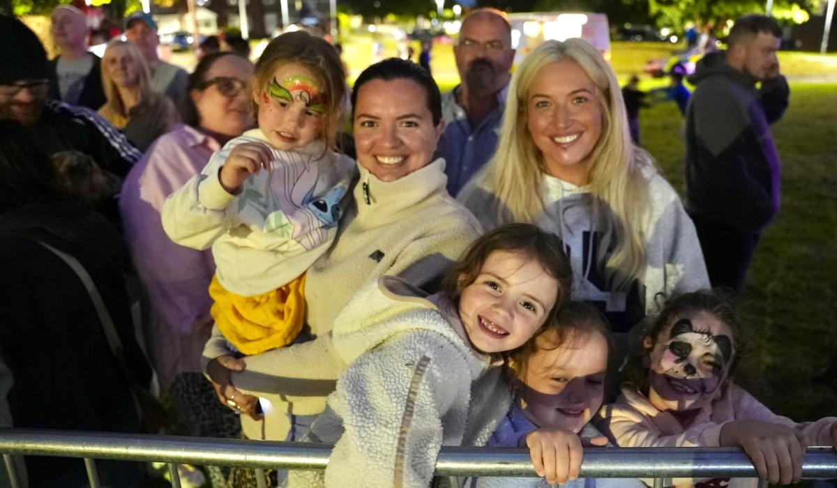 IN PICTURES: Lúnasa burns bright in Creggan for Derry Féile - Page 1 of ...