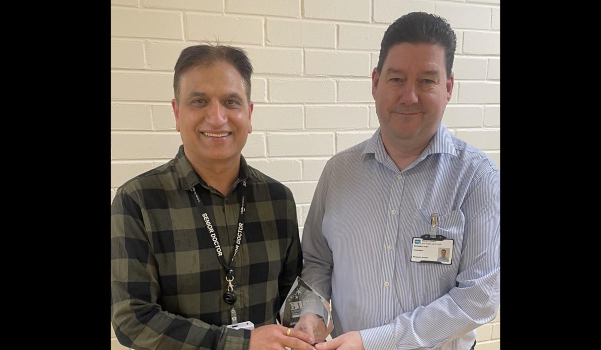 Dr Mukesh Chugh recognised with prestigious award - Derry Now