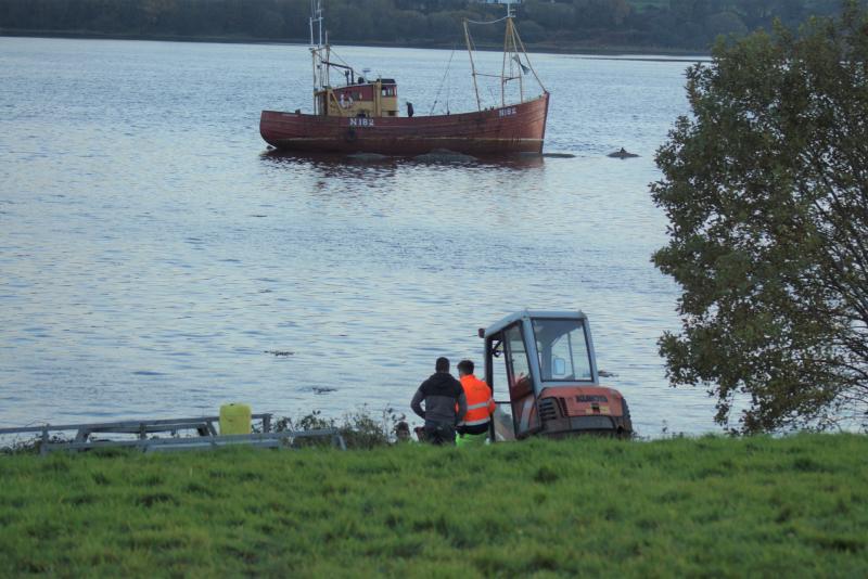Overnight efforts made to refloat the boat that has been stuck in the ...
