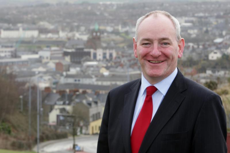 Mark Durkan and David Trimble given 'peace and reconciliation award ...