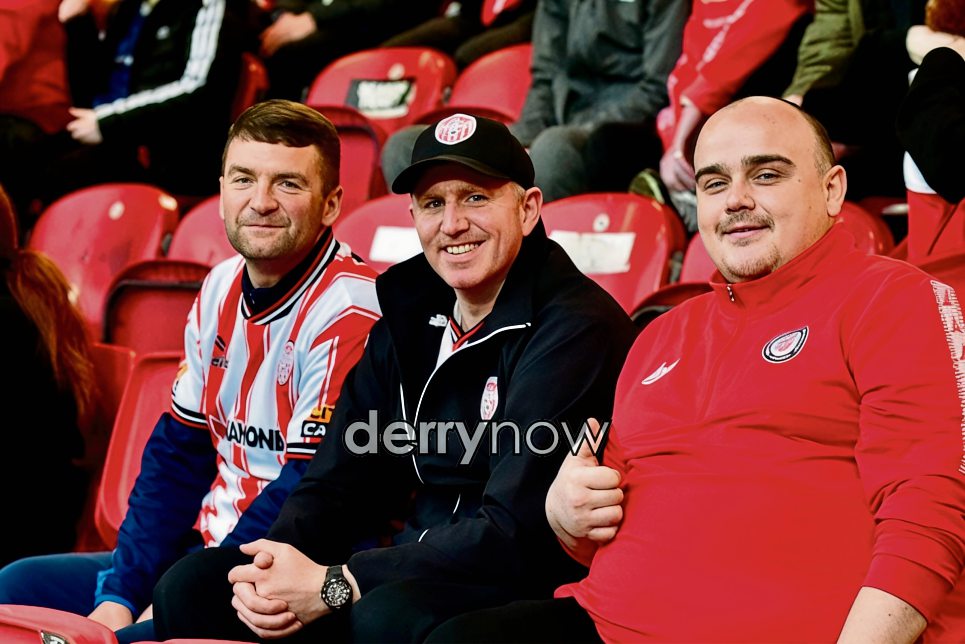 IN PICTURES: Fans jubilant as Derry City dominant over Drogheda - Page ...